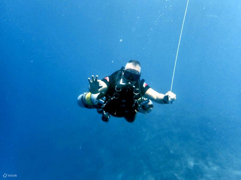 探索冒险：与 Padi 5 星级 Idc 度假村一起在薄荷岛进行 Padi 高级开放水域潜水员 Klook客路